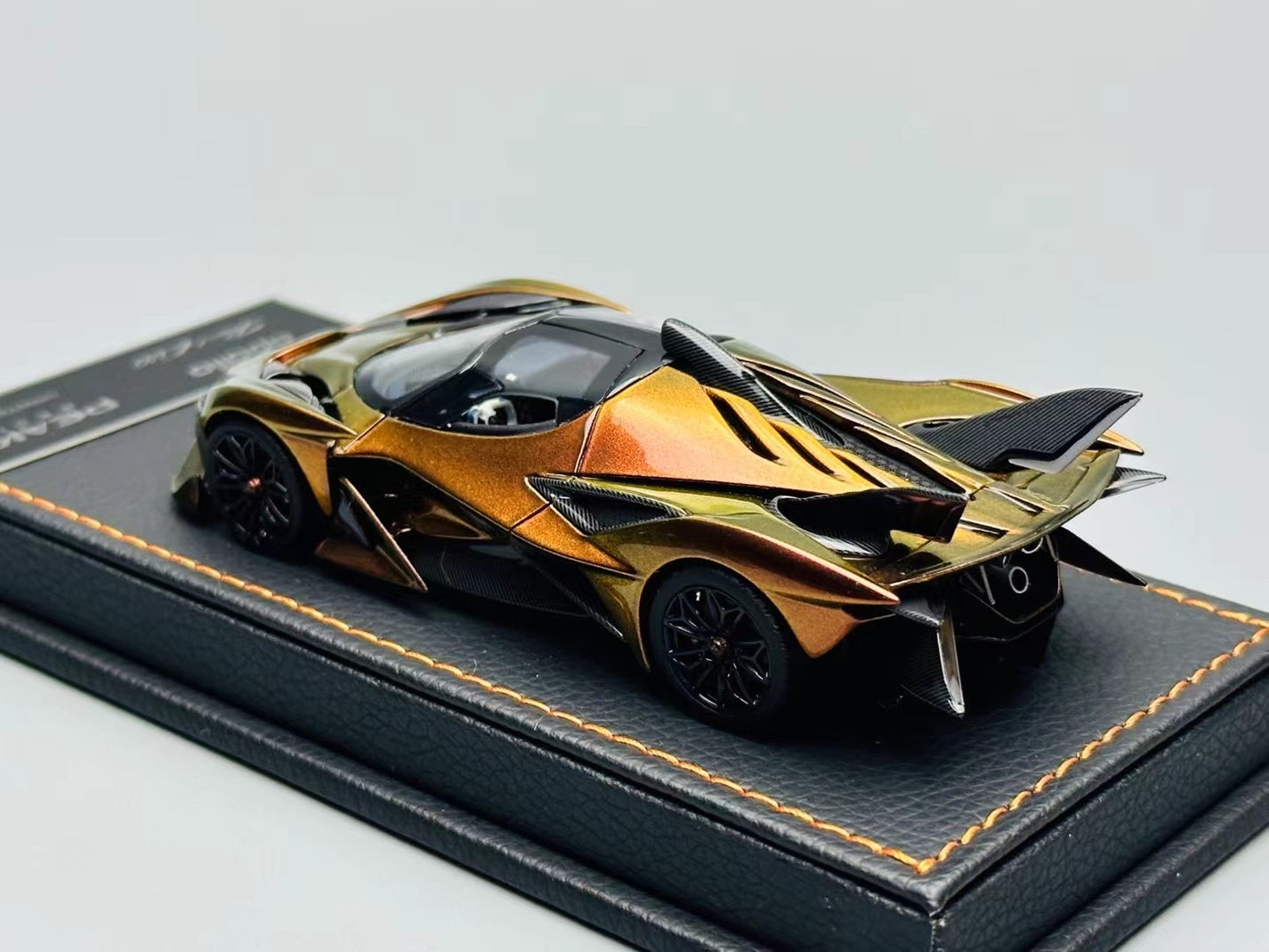 1/43 Apollo Project Evo Chameleon Gold | Peako Model