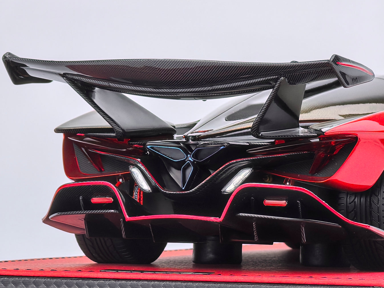 1/18 Apollo IE Red Dragon Limited 300 pcs | Peako Model